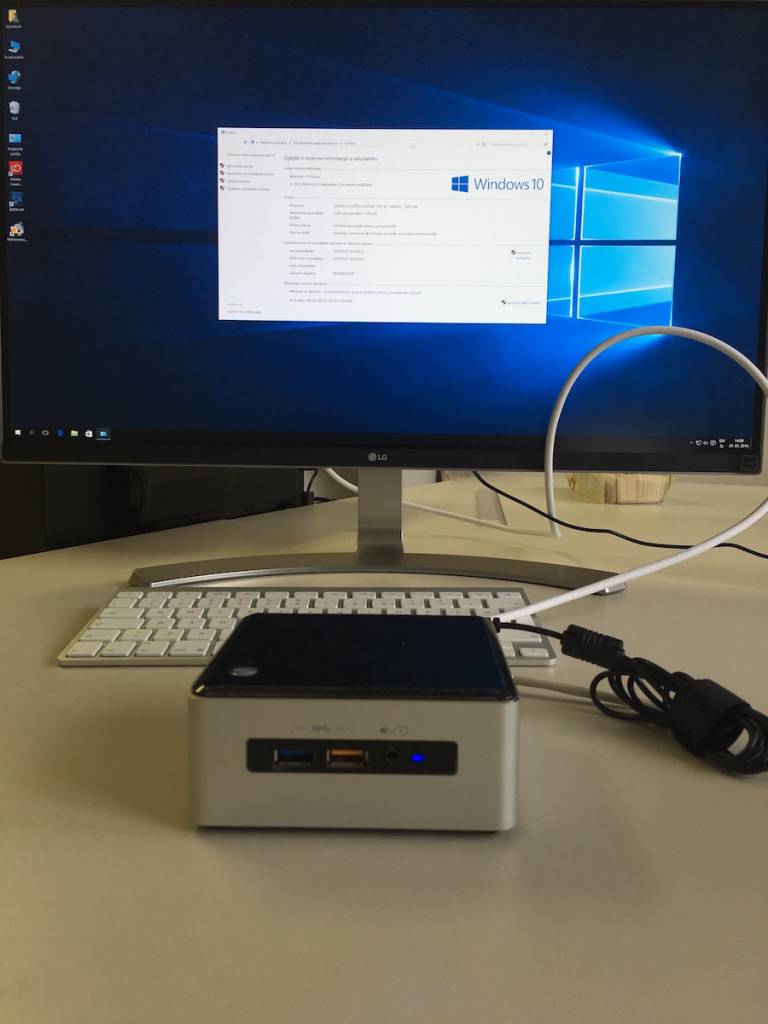 Intel NUC NUC6i5SYH in monitor LG 27UD68-W 4K IPS / test