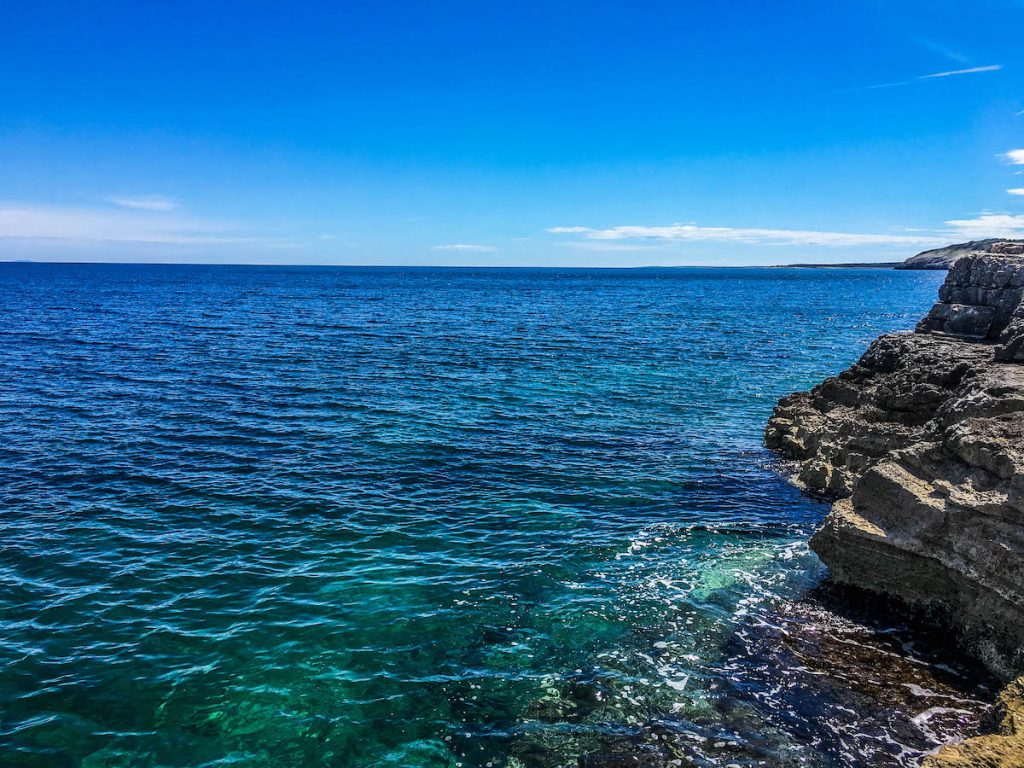 Prvomajski skok v morje v Kavranu / 15 stopinj