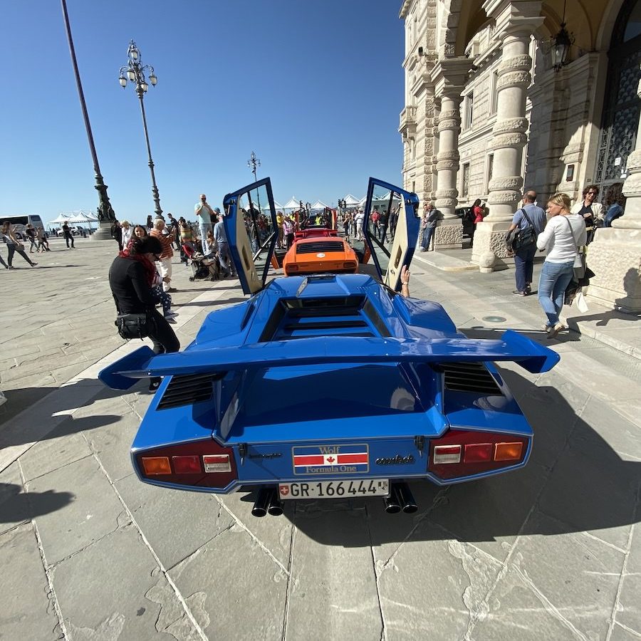 Lamborghini Aventador, Huracán, Urus, Miura, Diablo, Gallardo, Countach ...